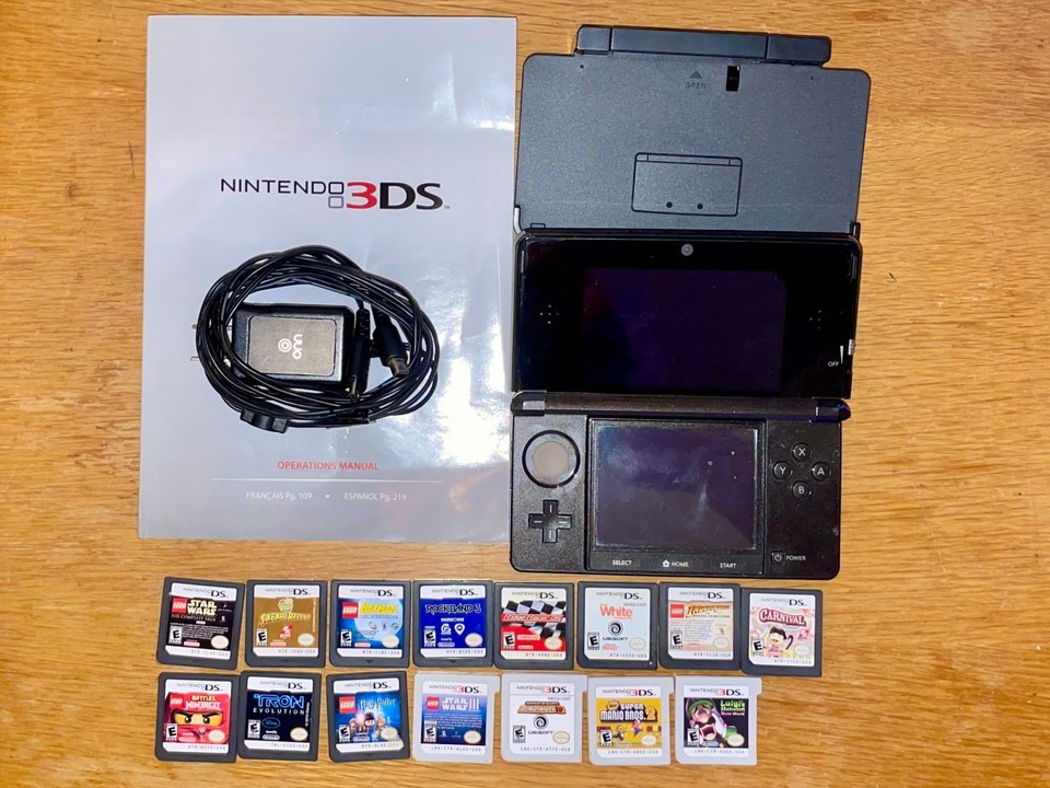 Orig Nintendo 3DS USA Seller w/ Charger, 2GB SD, Stylus, dock, manual ...