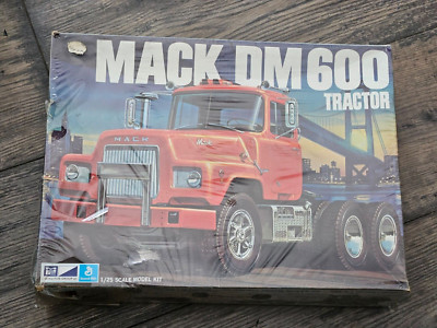 1972 MPC Mack DM 600 Tractor Semi Truck 1/25 Plastic Model Kit 1-0854 ...