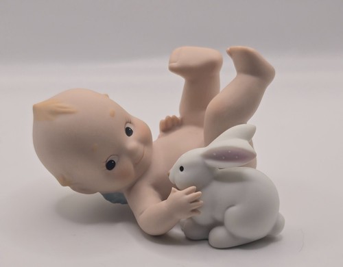 VINTAGE JESCO 1993 PIANO BABY KEWPIE LYING WITH BUNNY RABBIT BISQUE ...