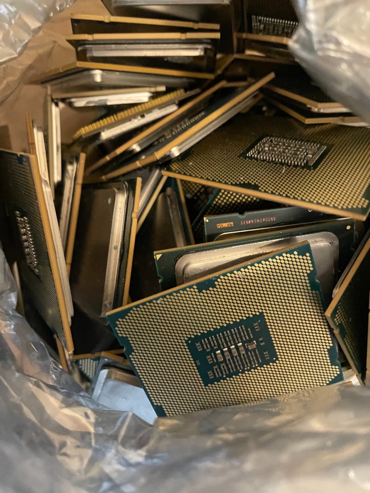 Lot 10LBS INTEL PC/Computer/Server Pinless LGA CPU/Processor Gold Scrap ...