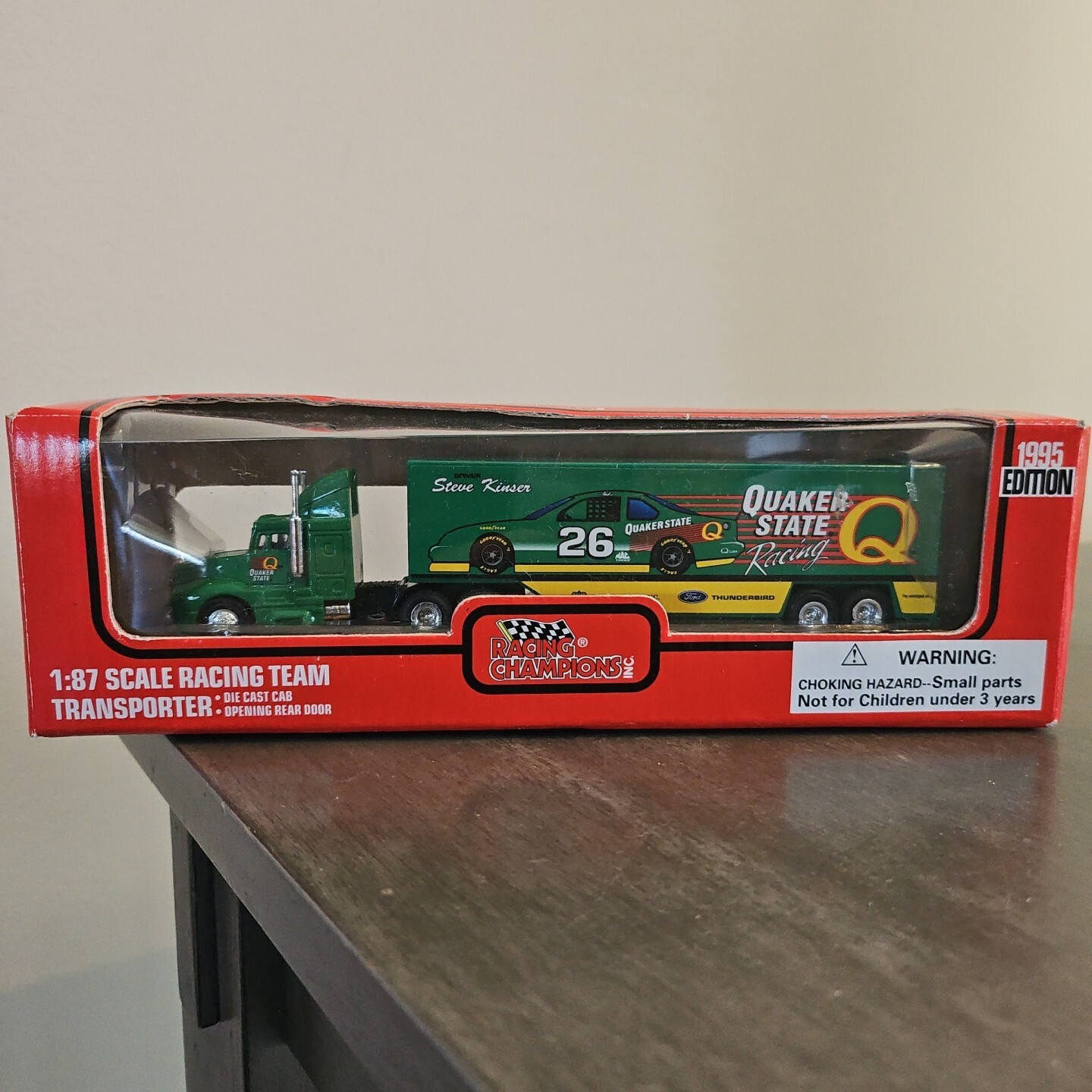 1995 Racing Champions 1:87 NASCAR Team Transporter Steve Kinser Quaker ...
