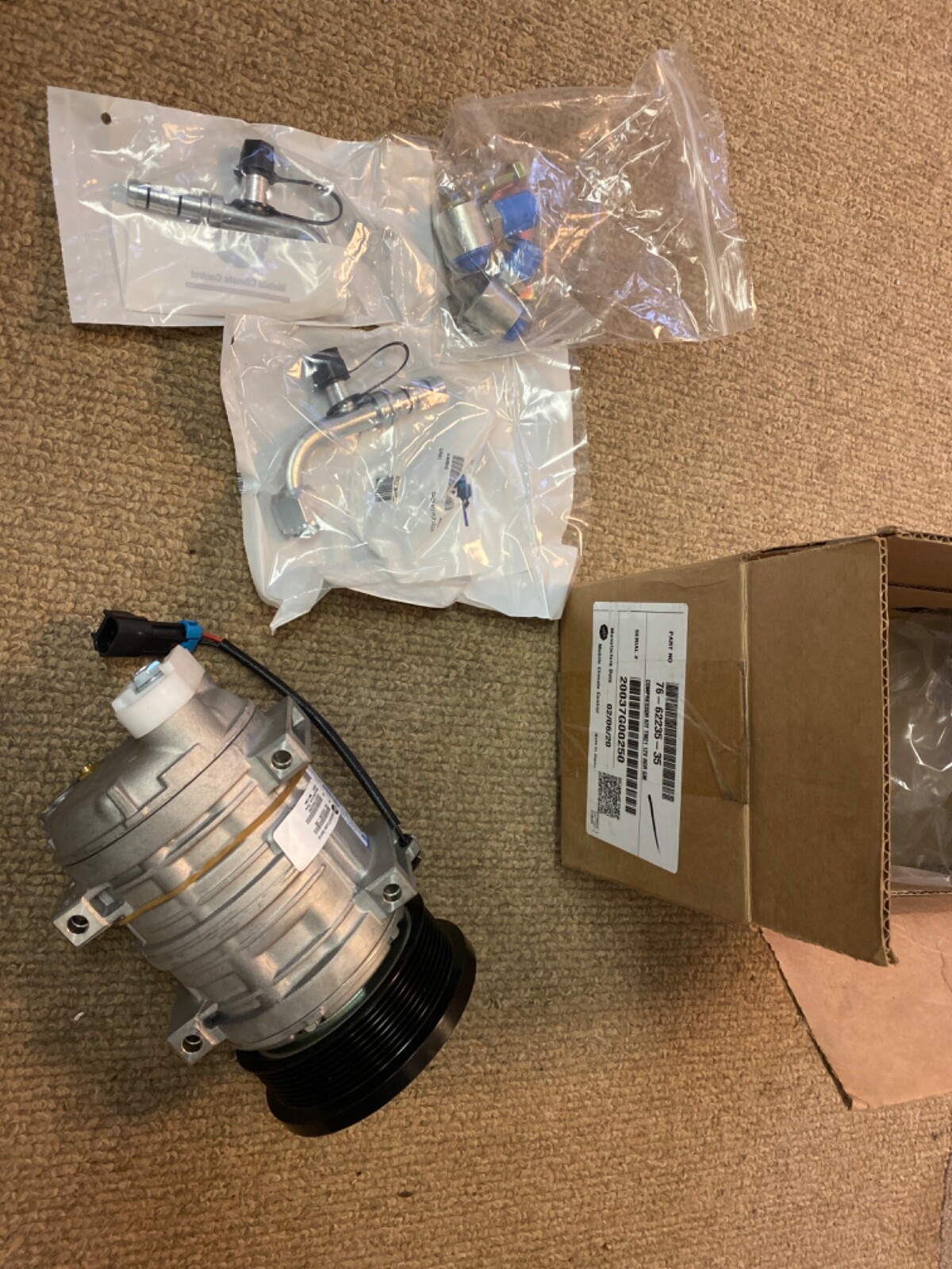 Mobile Climate Control Y61-Q2101-02 76-62235-35 COACH BUS PARTS ...