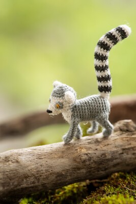 Miniature handmade crochet realistic Lemur: micro miniatures animals ...