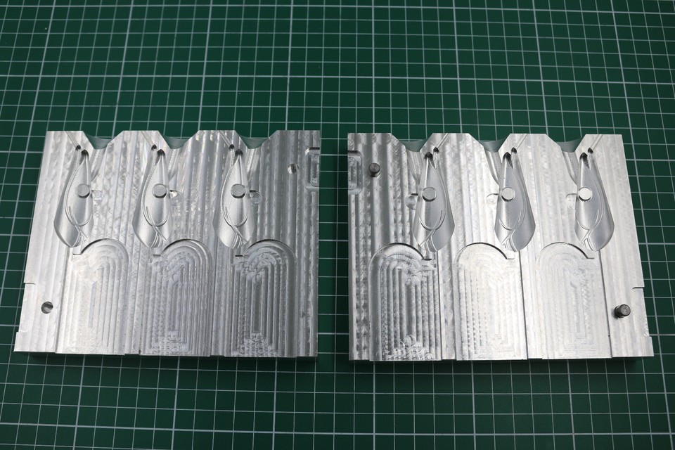 Custom mold building services, CNC machining services, CNC production ...