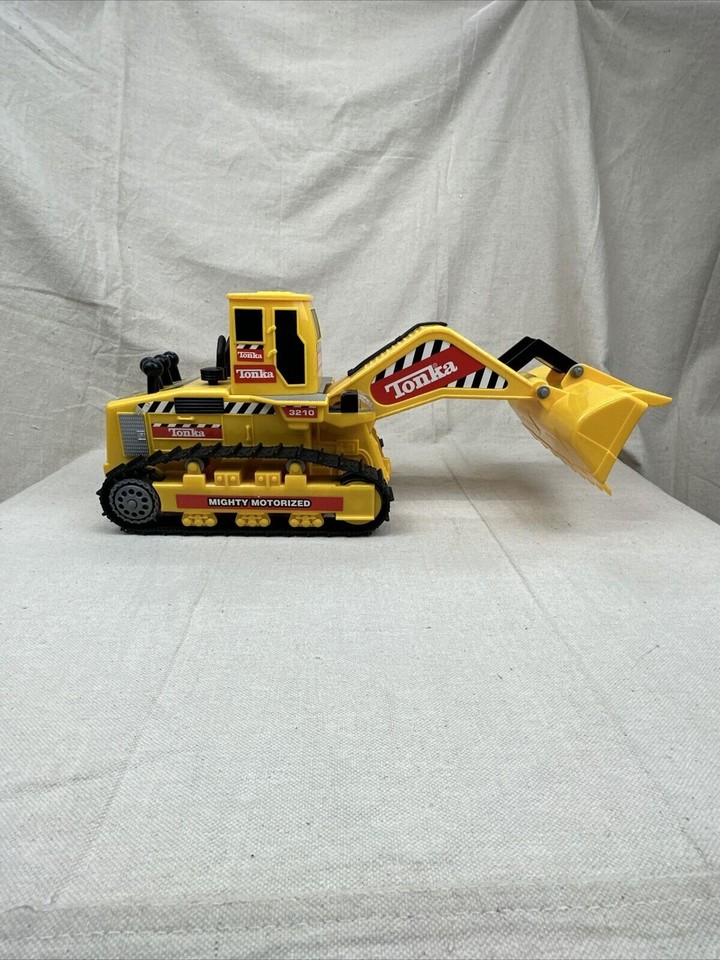 Vintage 2000 Tonka 3210 Hands On Control Truck Front End Scoop C batter ...