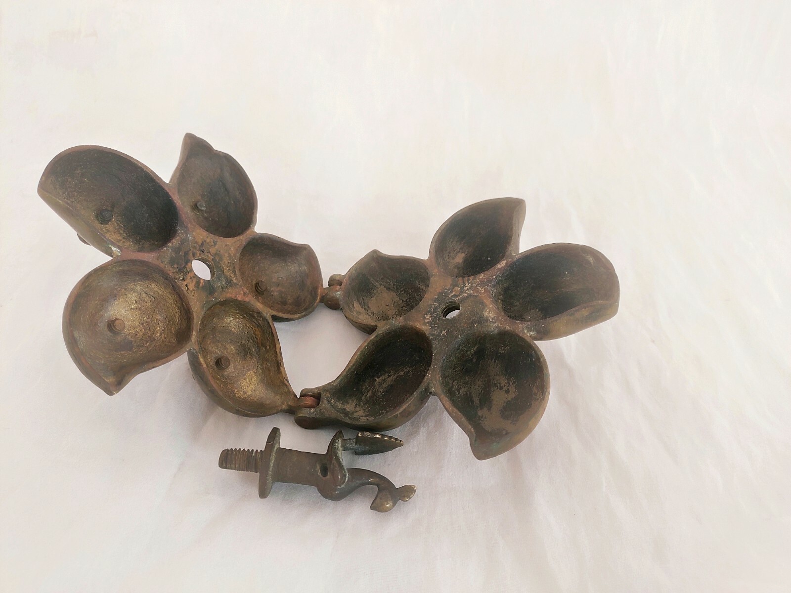 Vintage Handcrafted 5 Compartment Brass Peacock Spice Kumkum Tikka Box ...