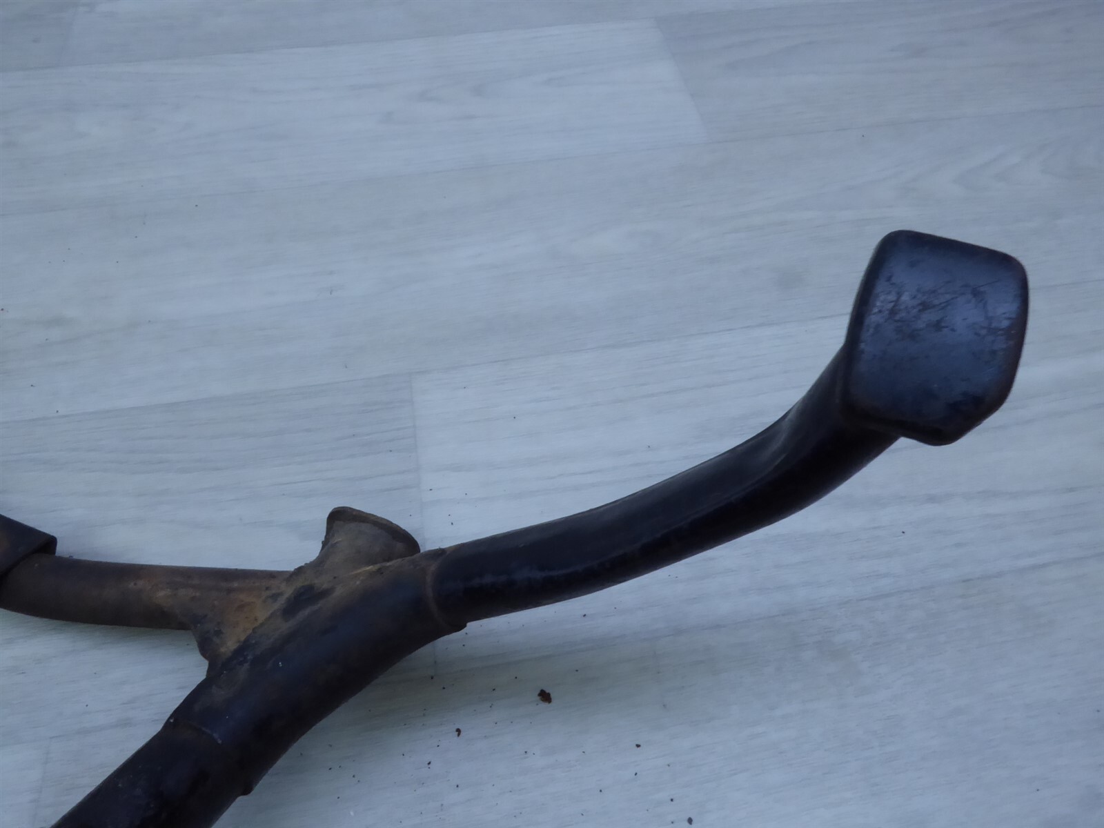 1990 Honda CBR1000F Hurricane H1479-1) main frame center stand with ...