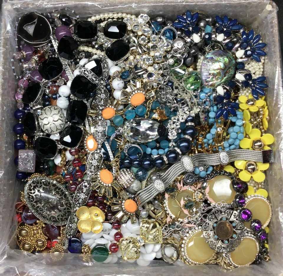 Vintage Now Jewelry 3 Lbs Lot Junk Harvest DIY Rhinestone Brooch Chain ...