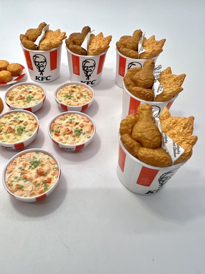 Zuru Surprise Mini Brands KFC Kentucky Fried Chicken Pot Pies Mixed ...