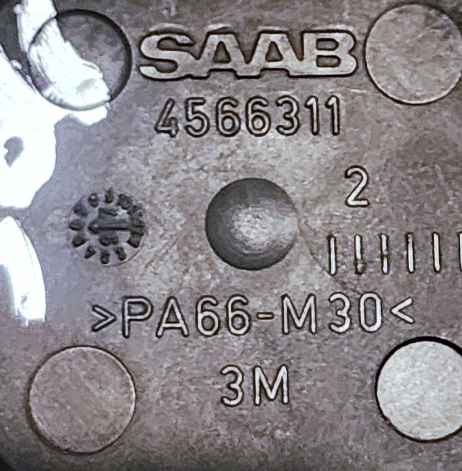 Set of 4 Genuine OEM 1997-2000 Saab-Scania 900 9000 9-3 9-5 Center Caps ...