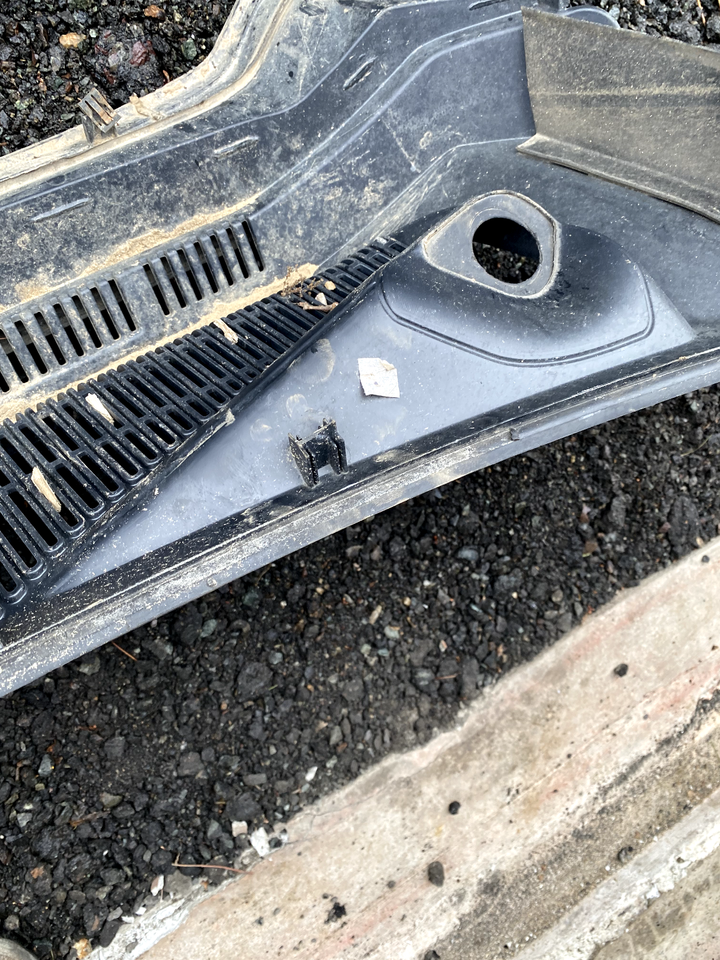 Ford Super Duty F250 F350 F450 F550 windshield wiper COWL right ...