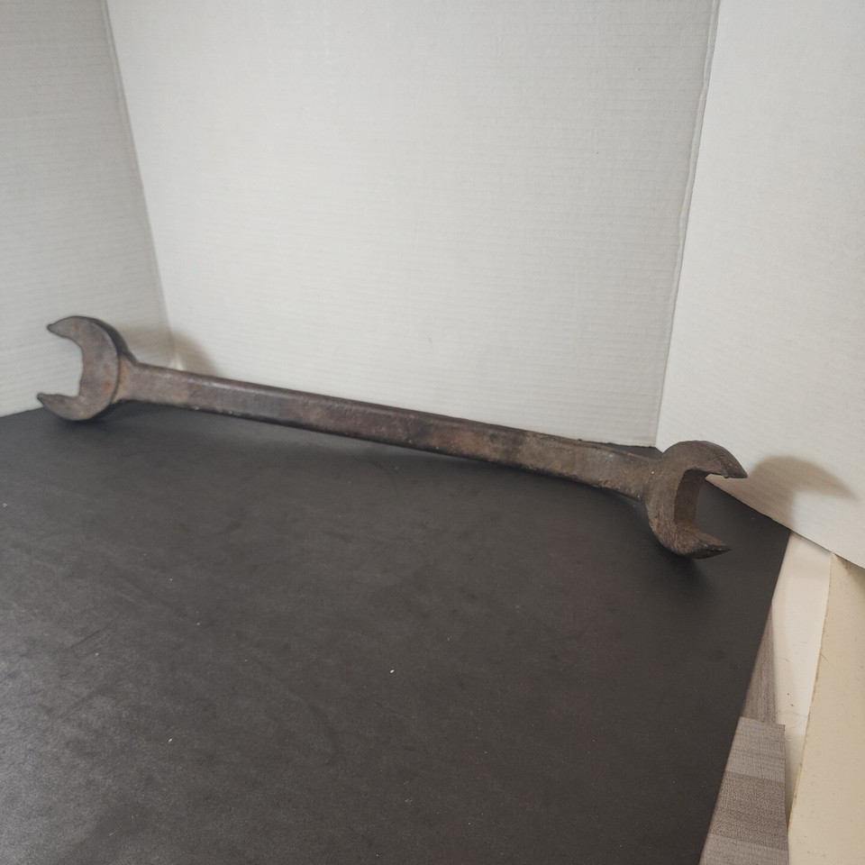 Rare UP RR Union Pacific Rail Road Stamped 24" Angled Open Ended Wrench ...