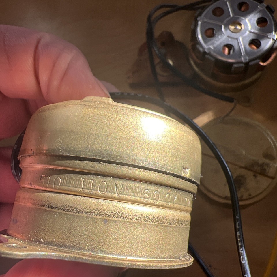 Lot of 3 Synchron 610 640 Clock Sign Motor 24V 110V 60CY 3W 5W 30RPM ...