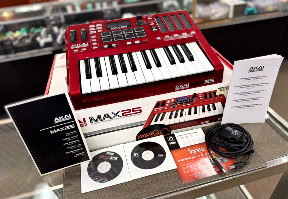 Akai Professional MAX25 | 25-Key USB/MIDI/CV Keyboard & Drum Pad ...