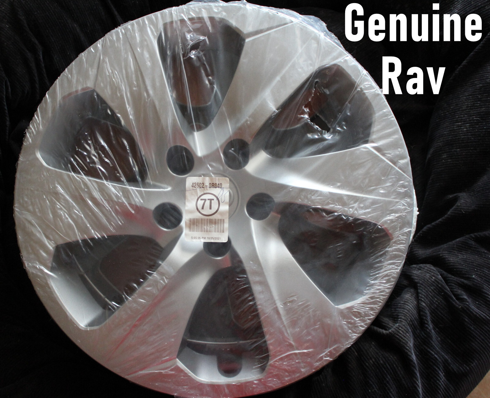 NEW Set of 4 GENUINE TOYOTA 2019 - 2023 RAV4 Hubcaps 17" Free Ship ...