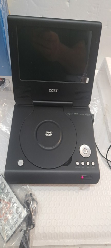 COBY 7″ Widescreen TFT LCD Portable DVD/CD/MP3 Player TFDVD7008 OPEN ...