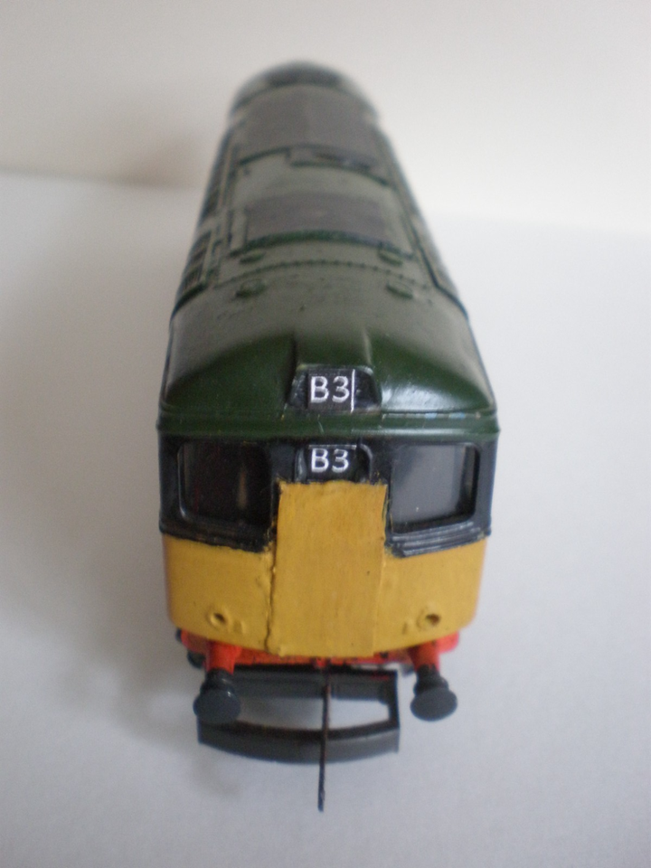LIMA OO Gauge RAILFREIGHT GREEN/RED STRIPE CLASS 26, 26005 DIESEL LOCO ...