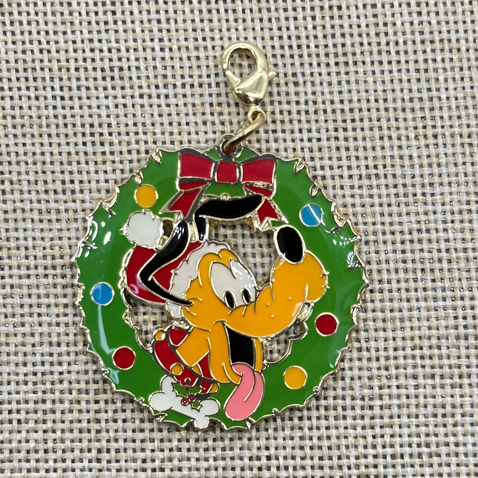 Tokyo Disney Resort Game Prize Pin Charm Christmas Wreath Jungle ...