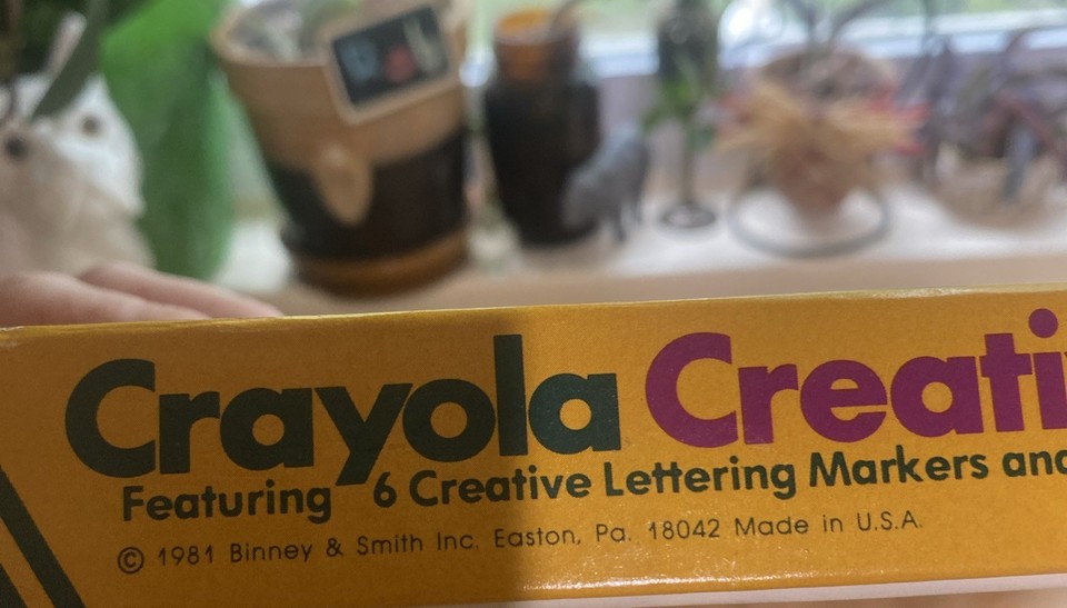 VINTAGE Crayola Creative Lettering 1981 CRAYOLA MARKERS BLINNEY & SMITH ...