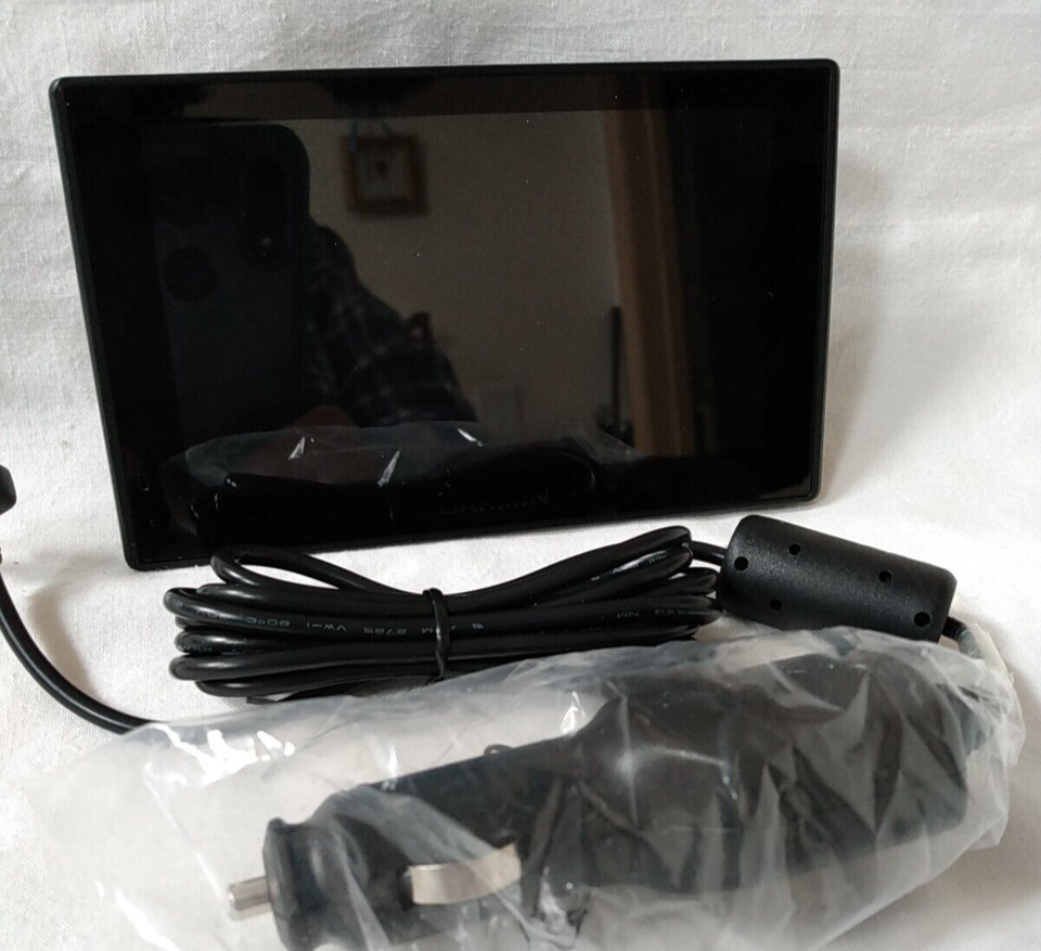 Working Garmin 145-01615-12 GPS Driving Direction Navigation & Charger ...