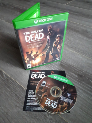 The Walking Dead Complete First Season - Xbox One - Excellent Condition ...