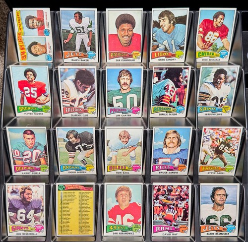 1975 Topps Football Card Lot (407 Cards) - Youngblood Morton Houston ...
