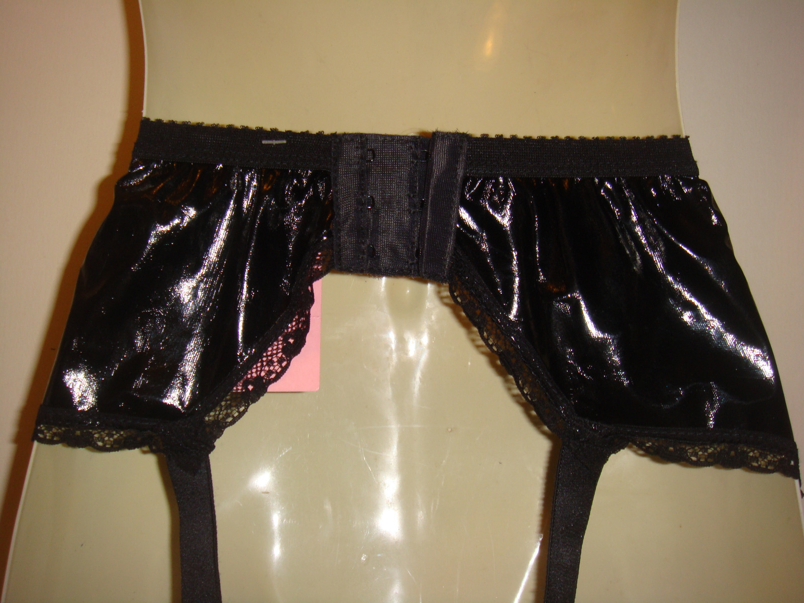 Ladies 8 BNWT Black pvc / red trim 6 strap suspender belt (B2) Made in ...