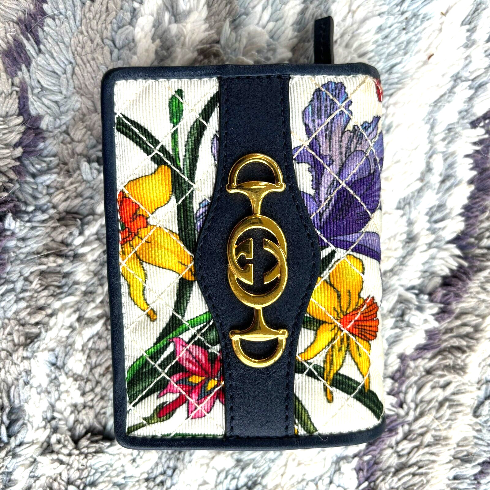 GUCCI Floral pattern bifold wallet, compact size, cut… - Gem