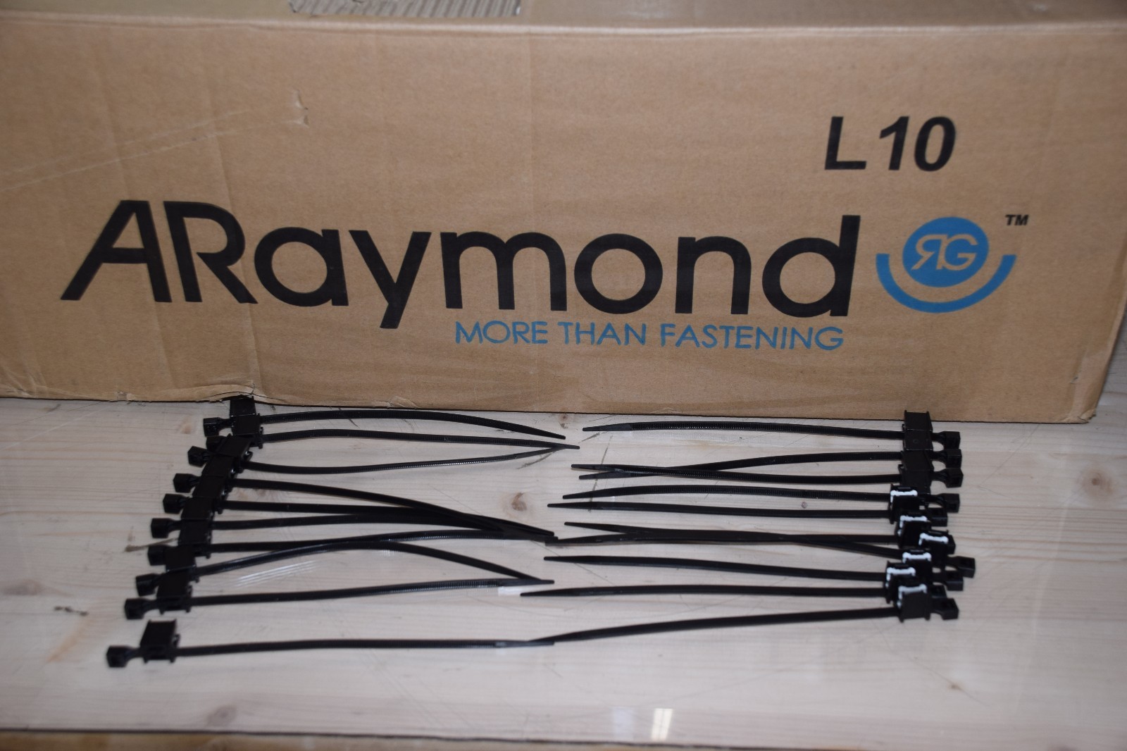 lot 20 ARaymond EDGE-BITERS, ZIP-TIE CABLE WIRE, Trim Panel Clip, Cable ...