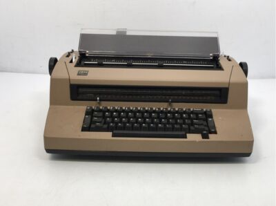 Typewriters & Word Processors - Correction Electric Typewriter
