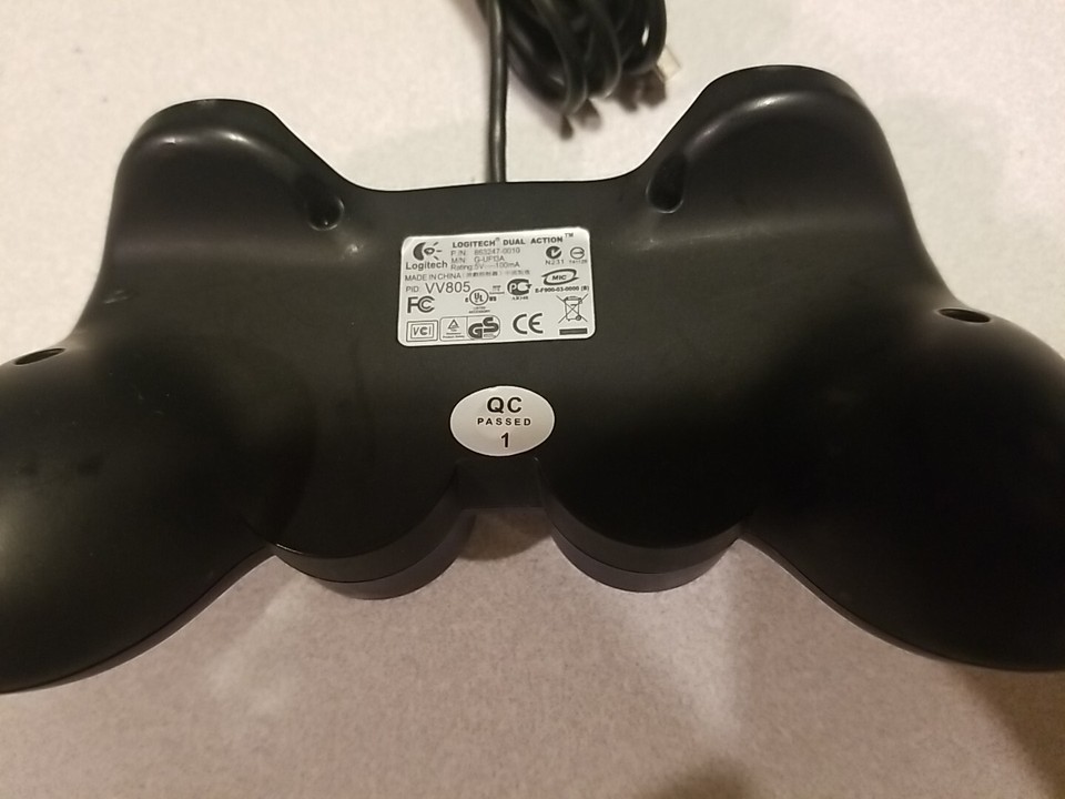 Logitech Dual Action Gamepad USB Game Controller G-UF13A (863247-0010 ...