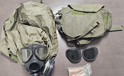 US Military Issue M40A1 Field Protective Gas Mask Setup Size Medium | eBay
