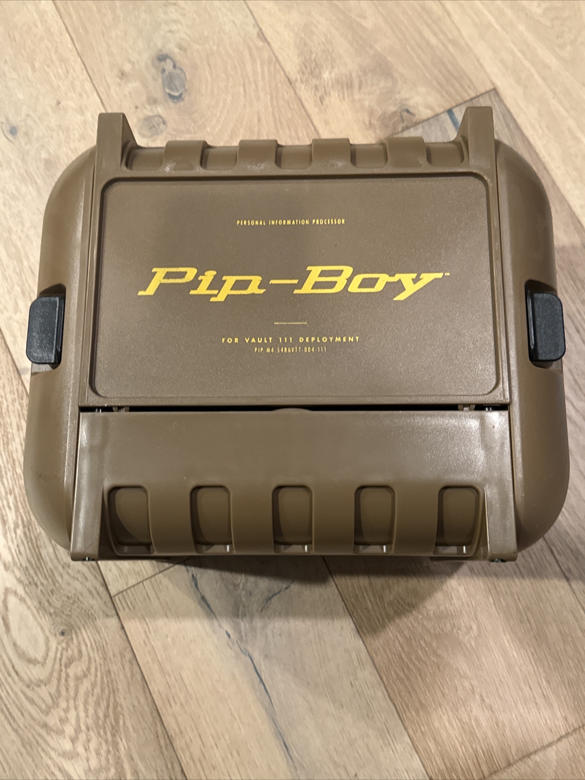 Fallout 4 Pip-Boy Model 3000 Mk IV Collector's Edition with Case New ...