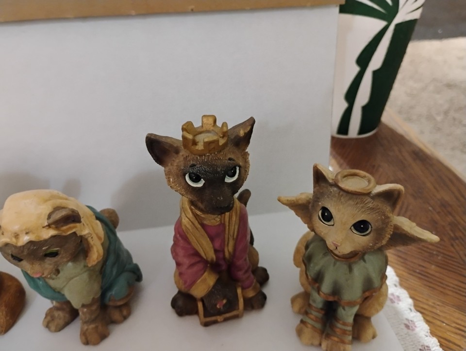 WMG Christmas Cat Nativity Scene 5 Piece Resin Set Cat Figures | eBay