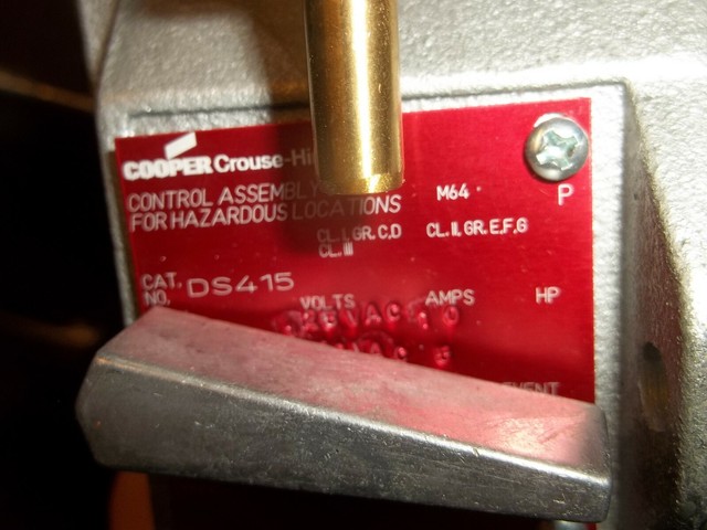 Crouse Hinds DS415 Explosion Proof Snap Switch Cover Only for sale ...