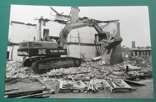 Scarborough Evening News Press Photo Hutchinson Demolition Burniston ...