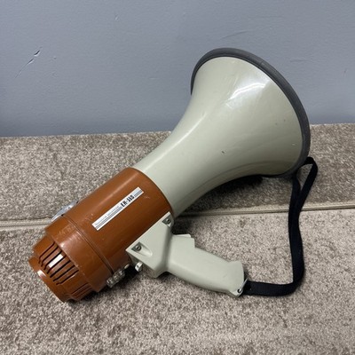 Microphones & Speakers - Transistor Megaphone