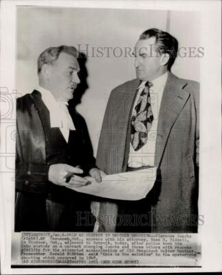 1953 Press Photo Ross Riddell & alleged murderer Clarence Jacobs in ...
