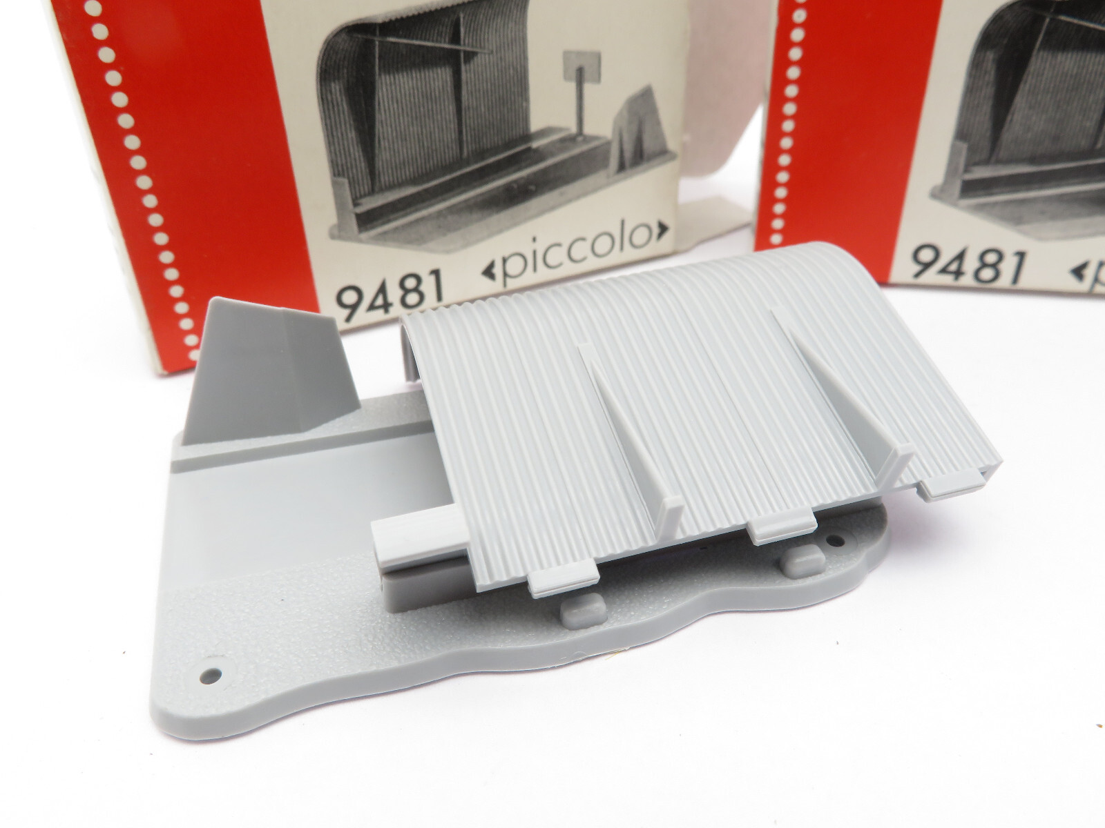 326N - Fleischmann N 9481 - 2x Entladestation für Kipploren - top in ...