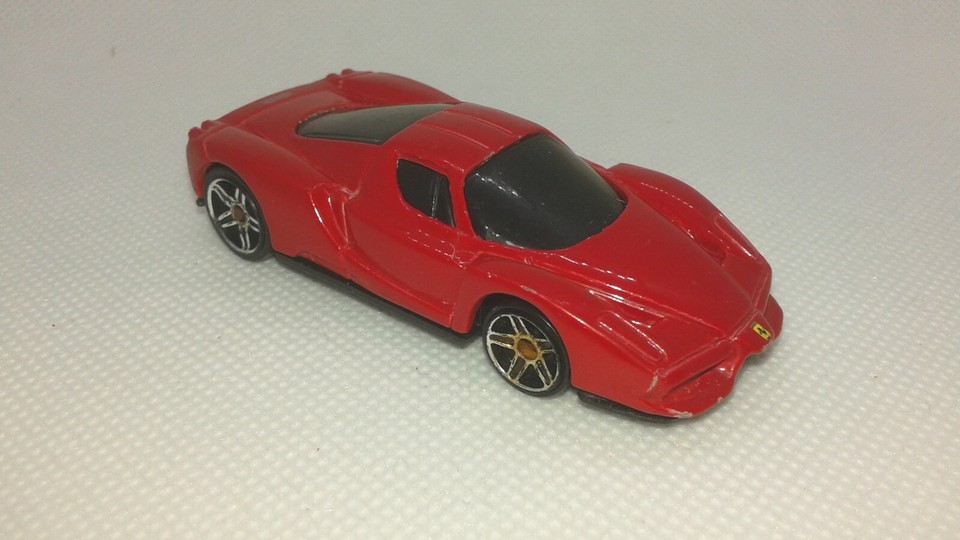 enzo ferrari rouge race course super car hotwheels 1/64 Hot Wheels | eBay