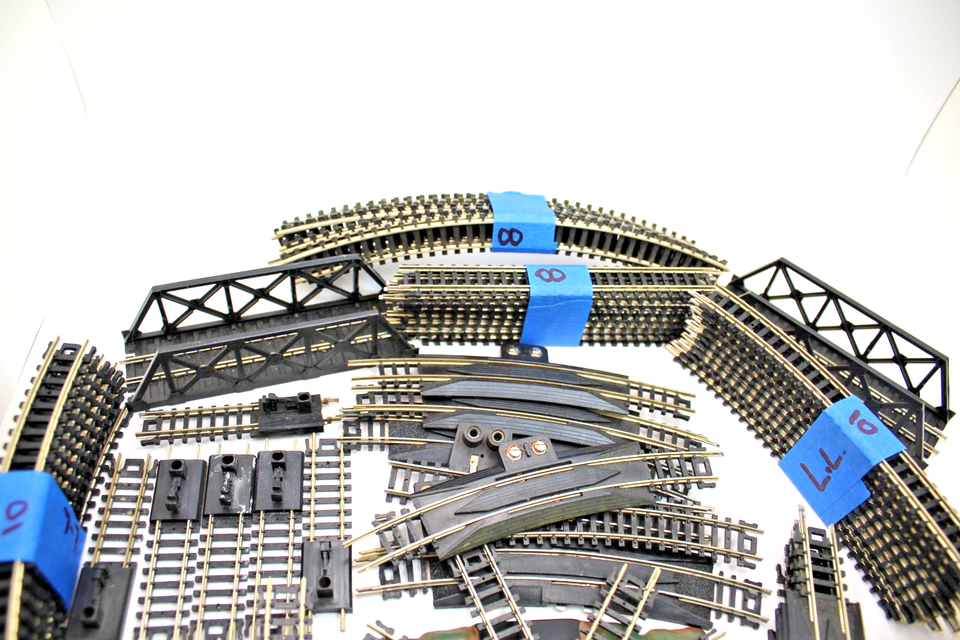 HUGE LOT OF 100 N SCALE CODE 80 TRACK MIX OF BRANDS MOSTLY LIFE-LIKE | eBay