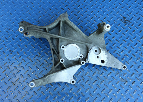 1992-1996 Corvette C4 LT1 Alternator Engine Accessory Bracket 12550052 ...