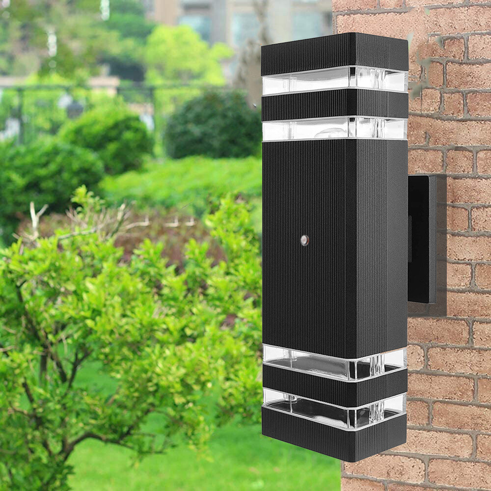 Photocell Outdoor Wall Mount Galvanized Knightsbridge Fixed Single