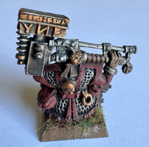 Dwarfen Mountain Holds - Dwarf Master Engineer with Great Weapon ...