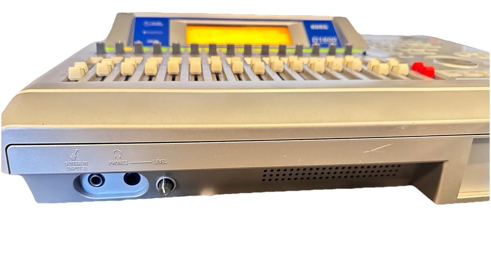 Korg D1600 Digital Recording Studio Pro Audio Equipment Multitrack 16 ...