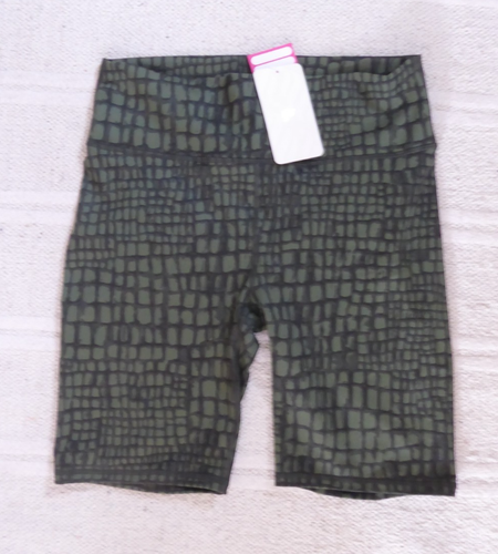 Fabletics ladies high waisted crocodile print Powerhold shorts Size XL ...