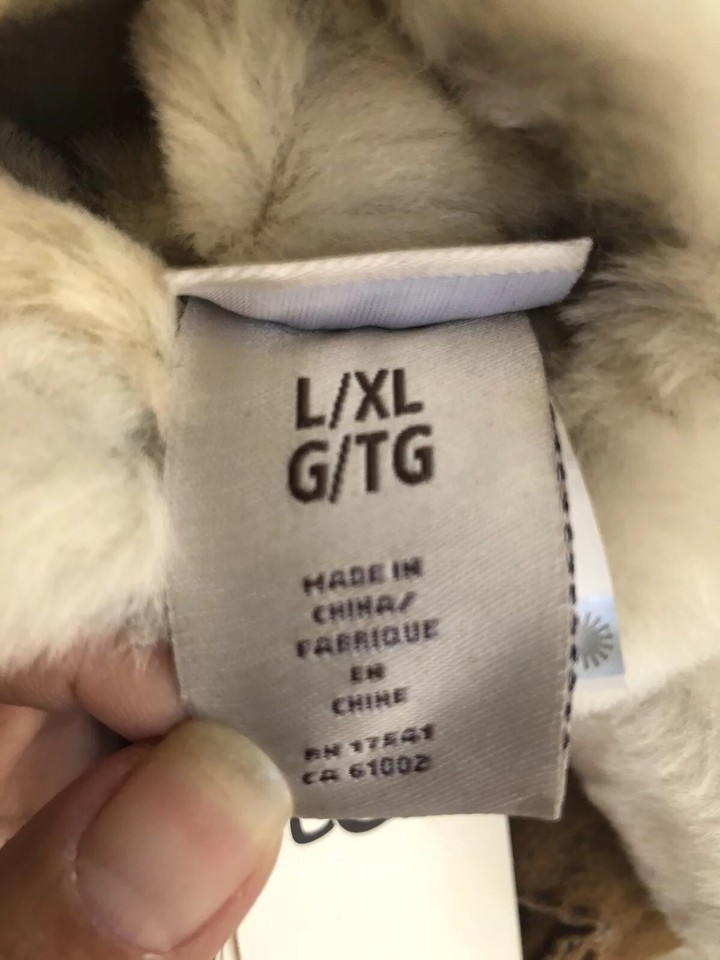 UGG CLASSIC HERITAGE LOGO PATCH MITTEN CHESTNUT SHEARLING SUEDE GLOVES ...