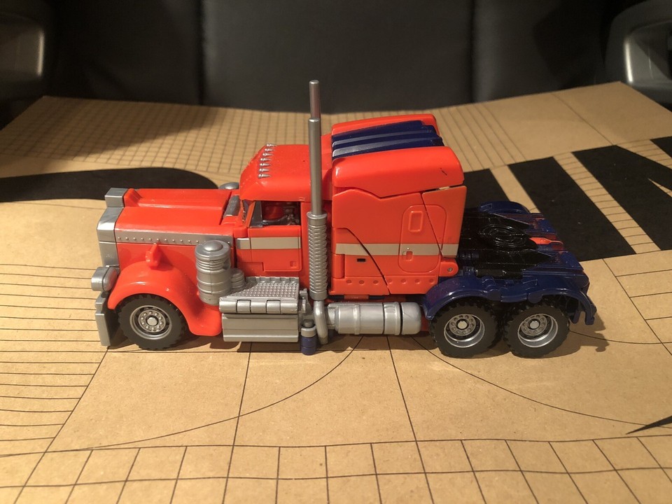 First Strike Optimus Prime Transformers Movie Voyager Class Allspark ...