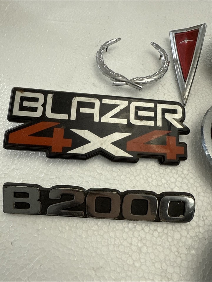 Huge Lot Of Car Auto Emblems And Steering Wheel Emblems Hood Ornaments ...