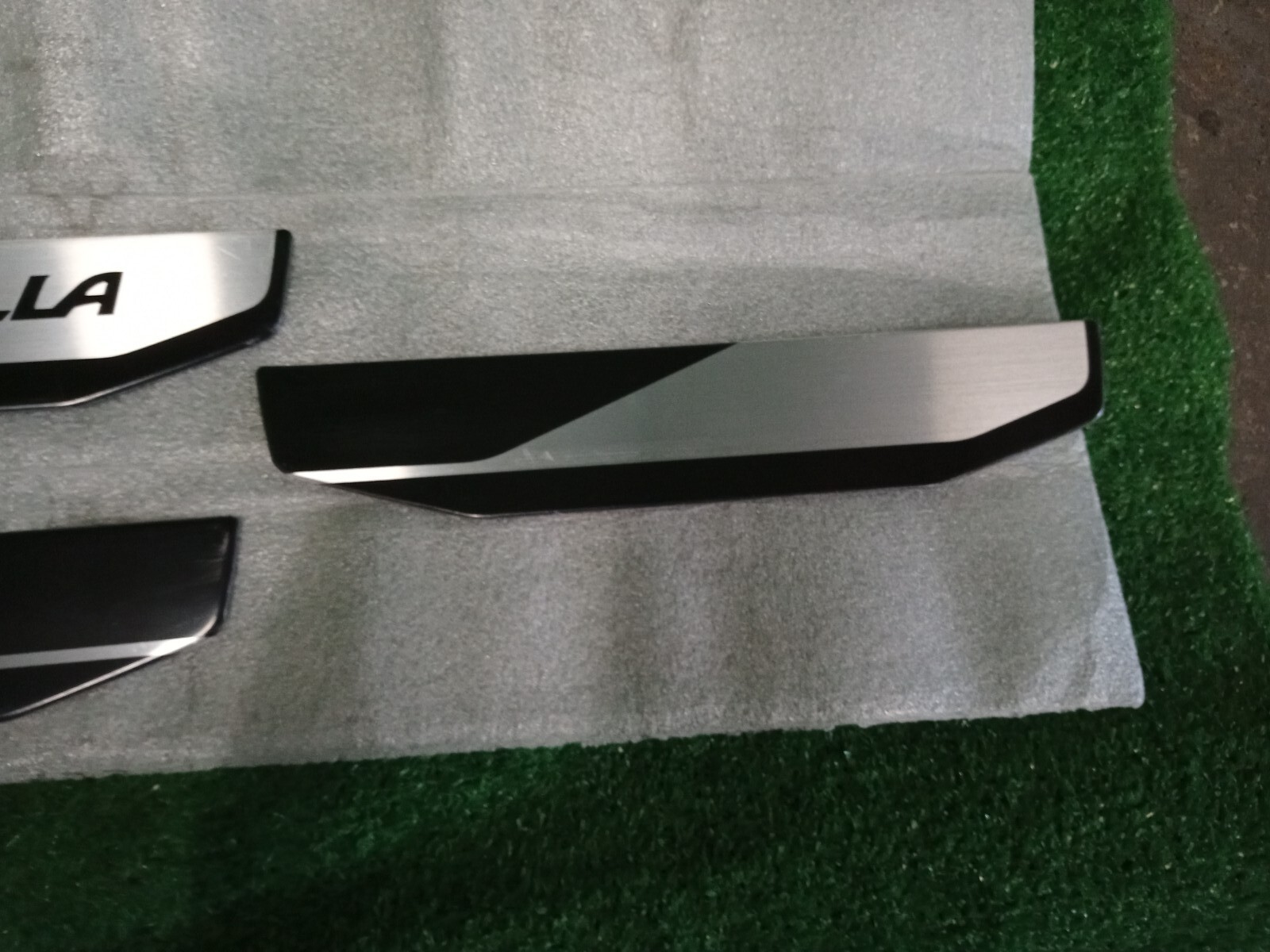 Genuine Toyota Corolla Touring Sport Aluminium Scuff Plates PW38202002 ...